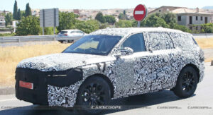 Ford Fusion Active Spied In Europe With Two Slightly Different Designs ...