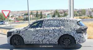 Ford Fusion Active Spied In Europe With Two Slightly Different Designs ...