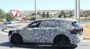 Ford Fusion Active Spied In Europe With Two Slightly Different Designs ...