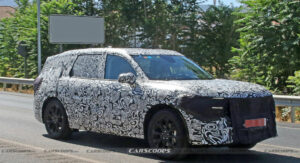 Ford Fusion Active Spied In Europe With Two Slightly Different Designs ...