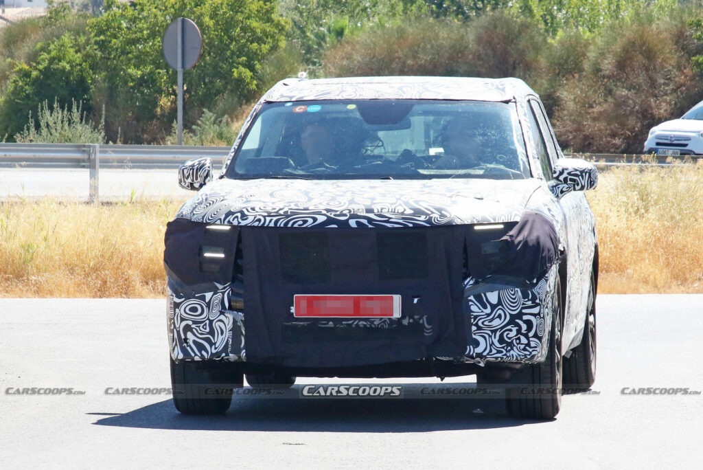 Ford Fusion Active Spied In Europe With Two Slightly Different Designs ...
