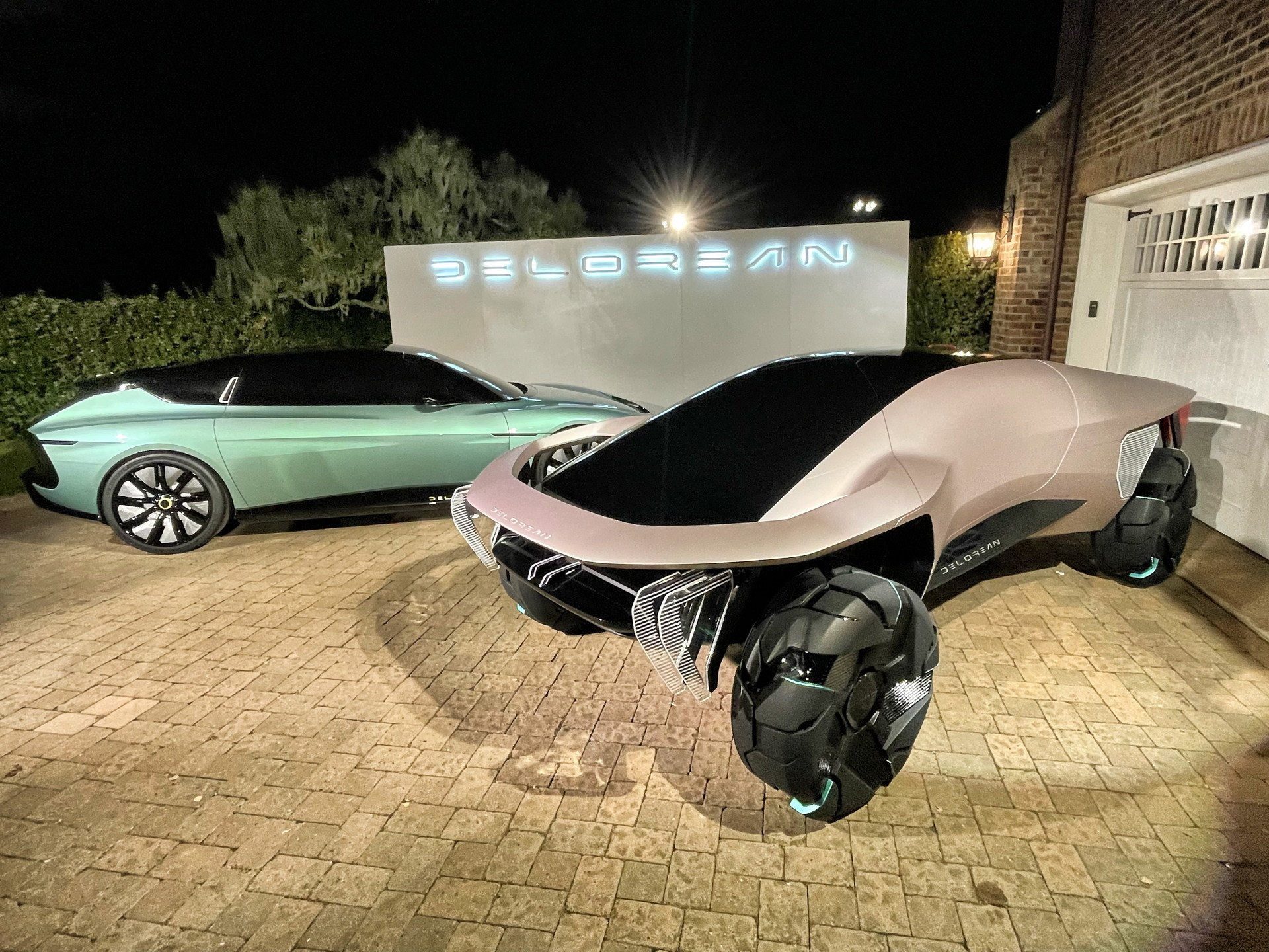 DeLorean Unveils 2024 Alpha5 Plasmatail And Baja-Themed 2040 Omega ...