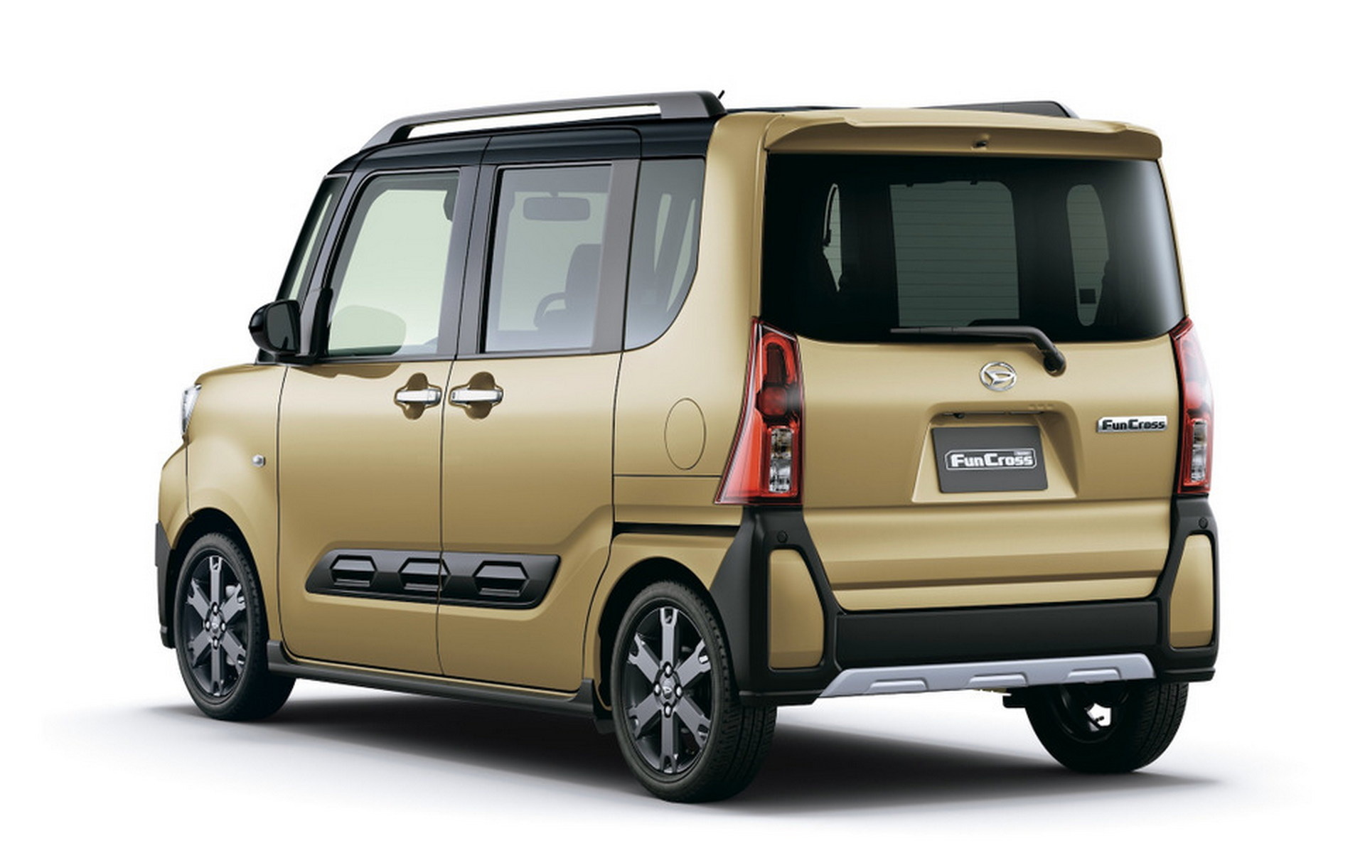 Daihatsu Tanto FunCross Is An Adventurous Kei Car For The Urban Jungle ...
