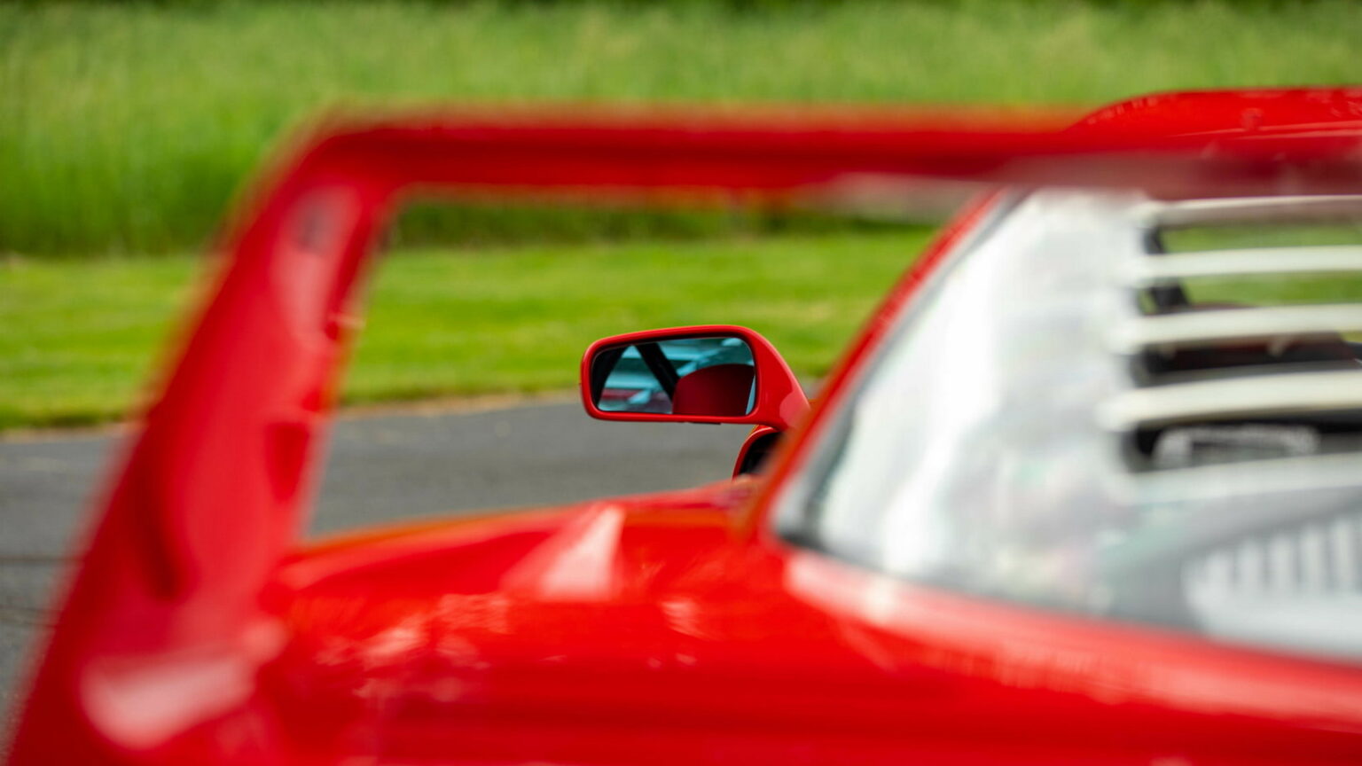 You Won’t Believe How Clean This 15,000-Mile 1990 Ferrari F40 Is ...