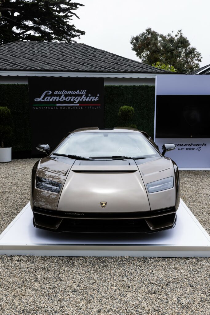 Lamborghini Delivered The First Two U.S. Countach LPI 800-4s At ...