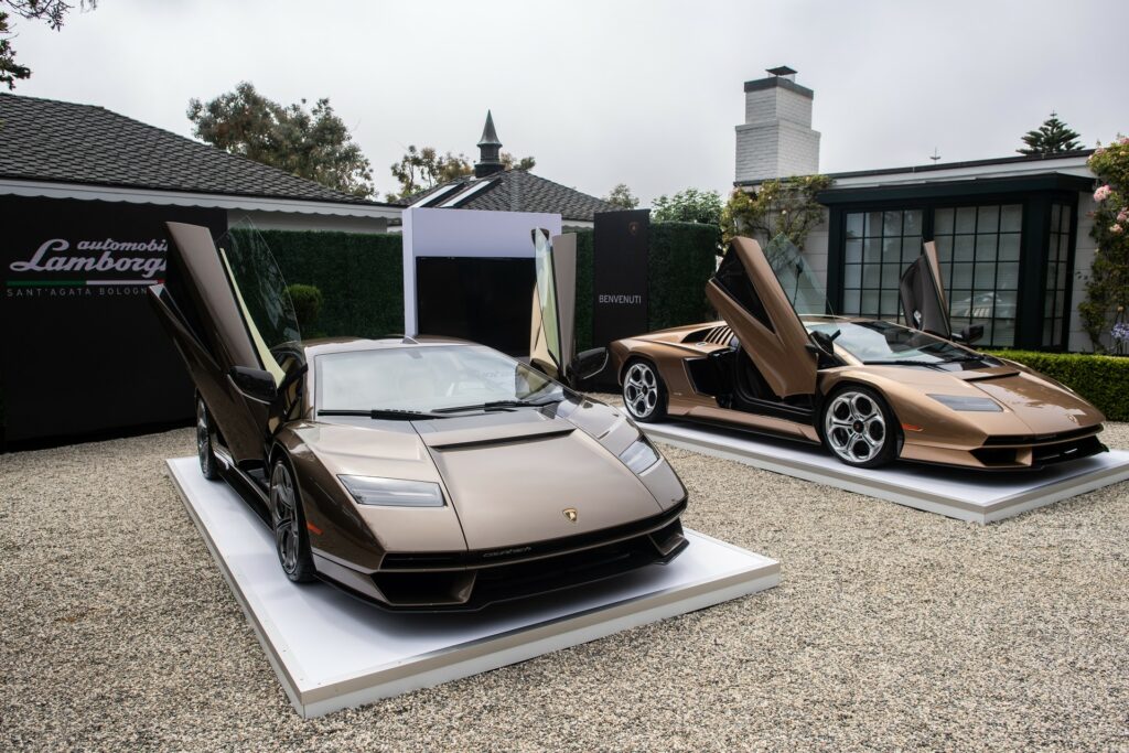 Lamborghini Delivered The First Two U.S. Countach LPI 800-4s At ...