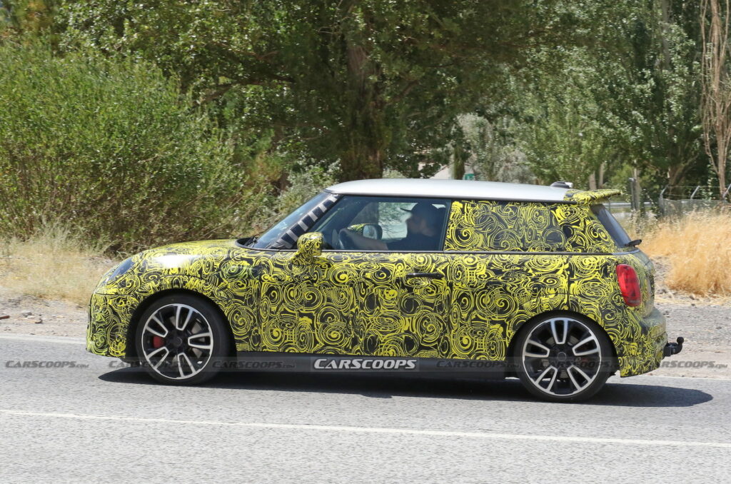 2024 MINI Cooper JCW Facelift Spied During Hot Weather Testing | Carscoops