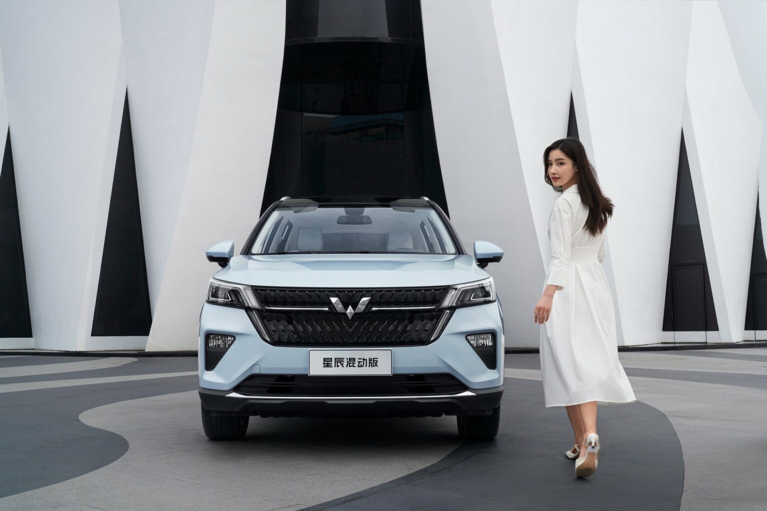 GM’s Wuling Xingchen Is A Hybrid SUV That Costs Less Than $15,000 In China | Carscoops