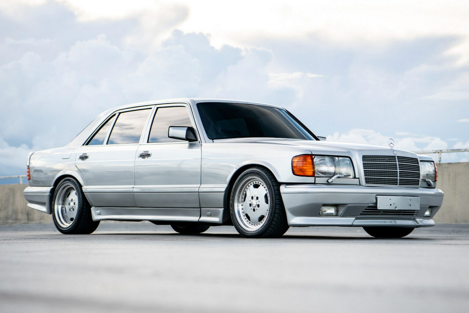 This AMG-Tuned 1991 Mercedes-Benz S-Class Is The Granddaddy Of The ...