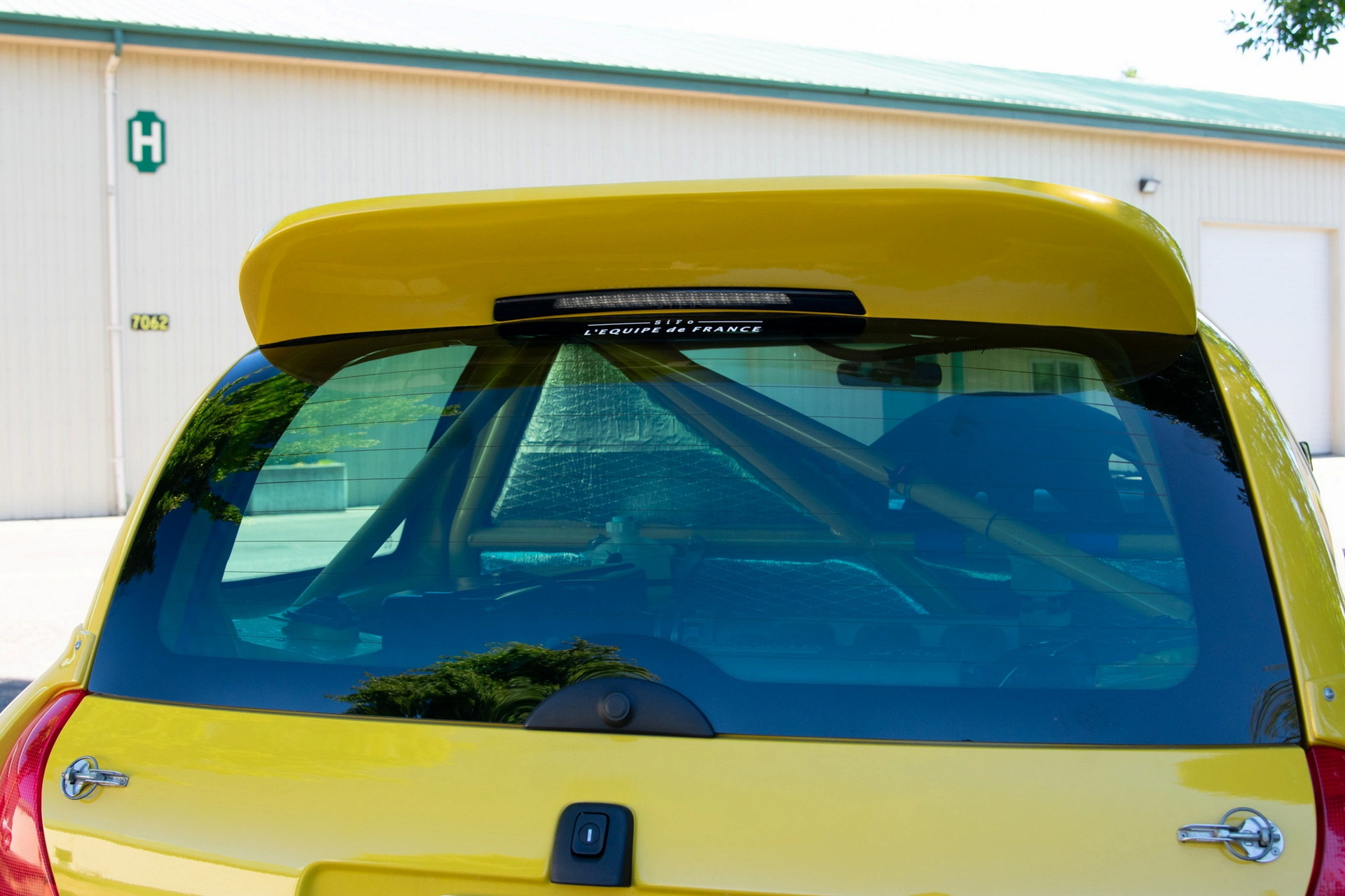 Here’s Your Chance To Own A Super-Rare Renault Clio V6 Trophy Race Car ...