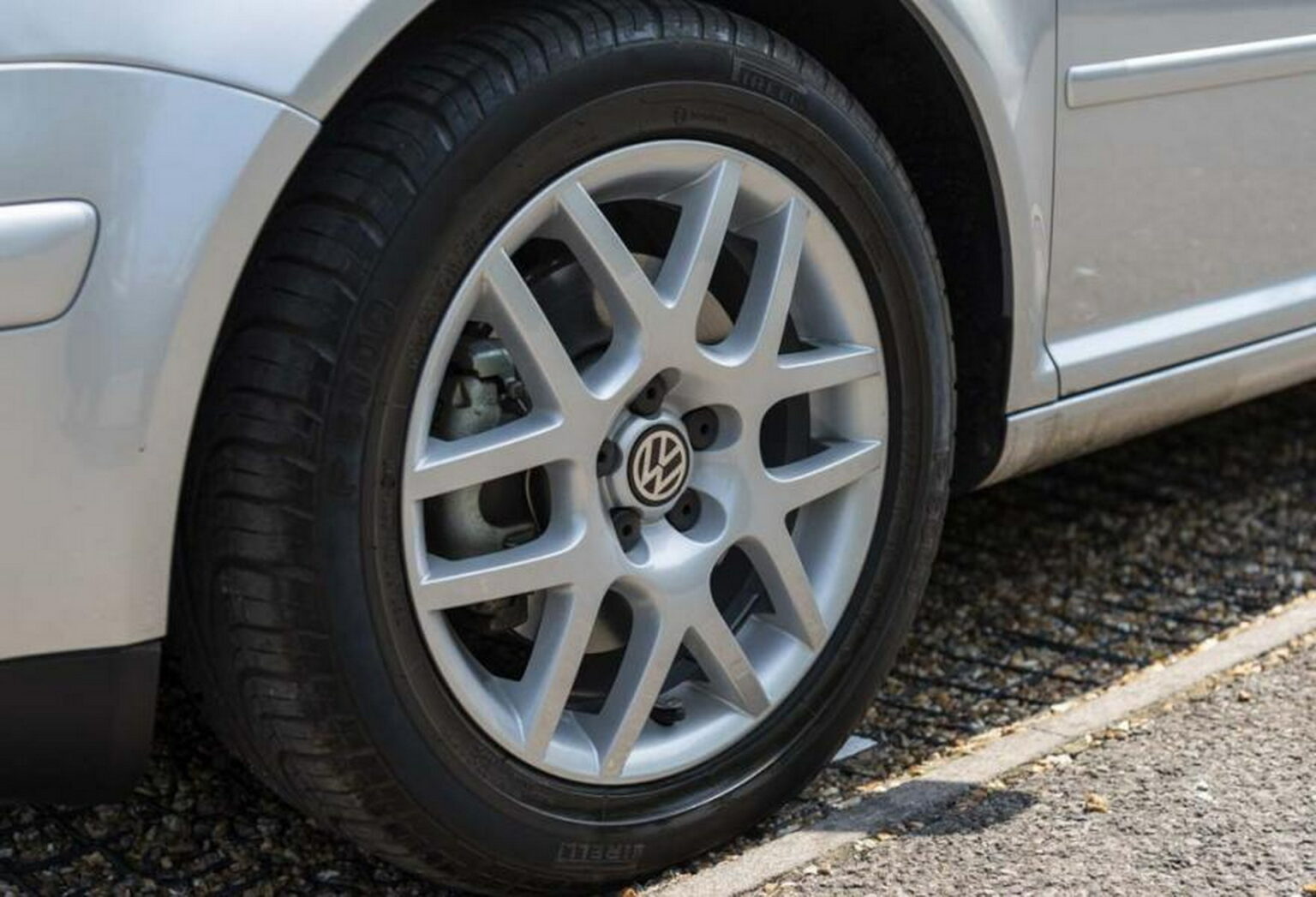 Ride Like It’s 2001 With This Low-Mileage VW Golf Mk4 GTI | Carscoops