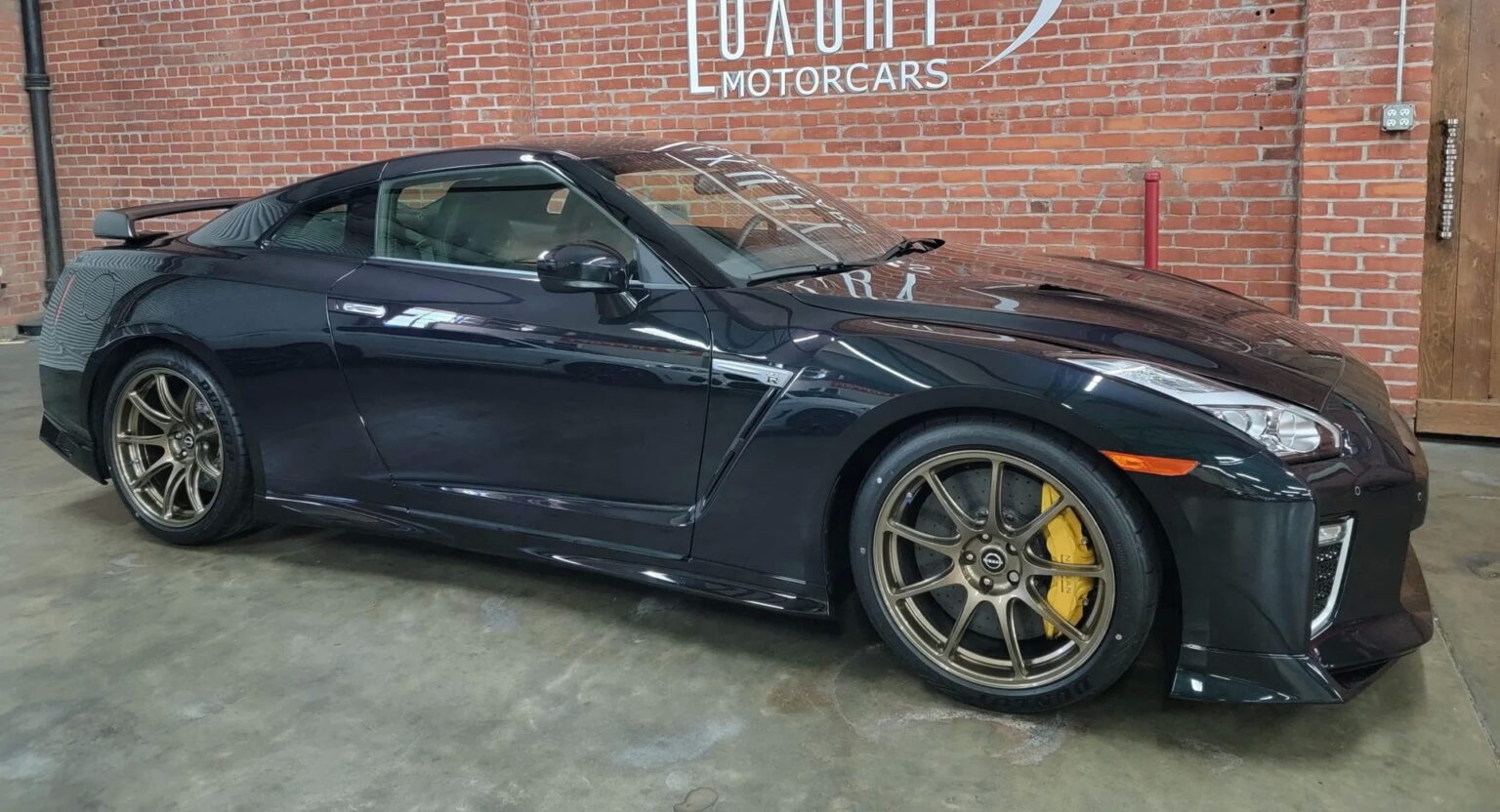 A 145-Mile 2021 Nissan GT-R T-Spec Sold For Over $200,000 On Bring A ...