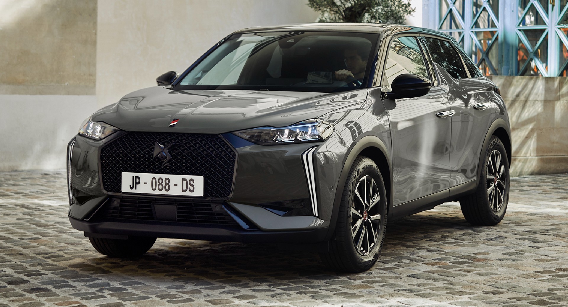 Facelifted DS 3 Unveiled With Subtle Visual Changes, New Infotainment ...