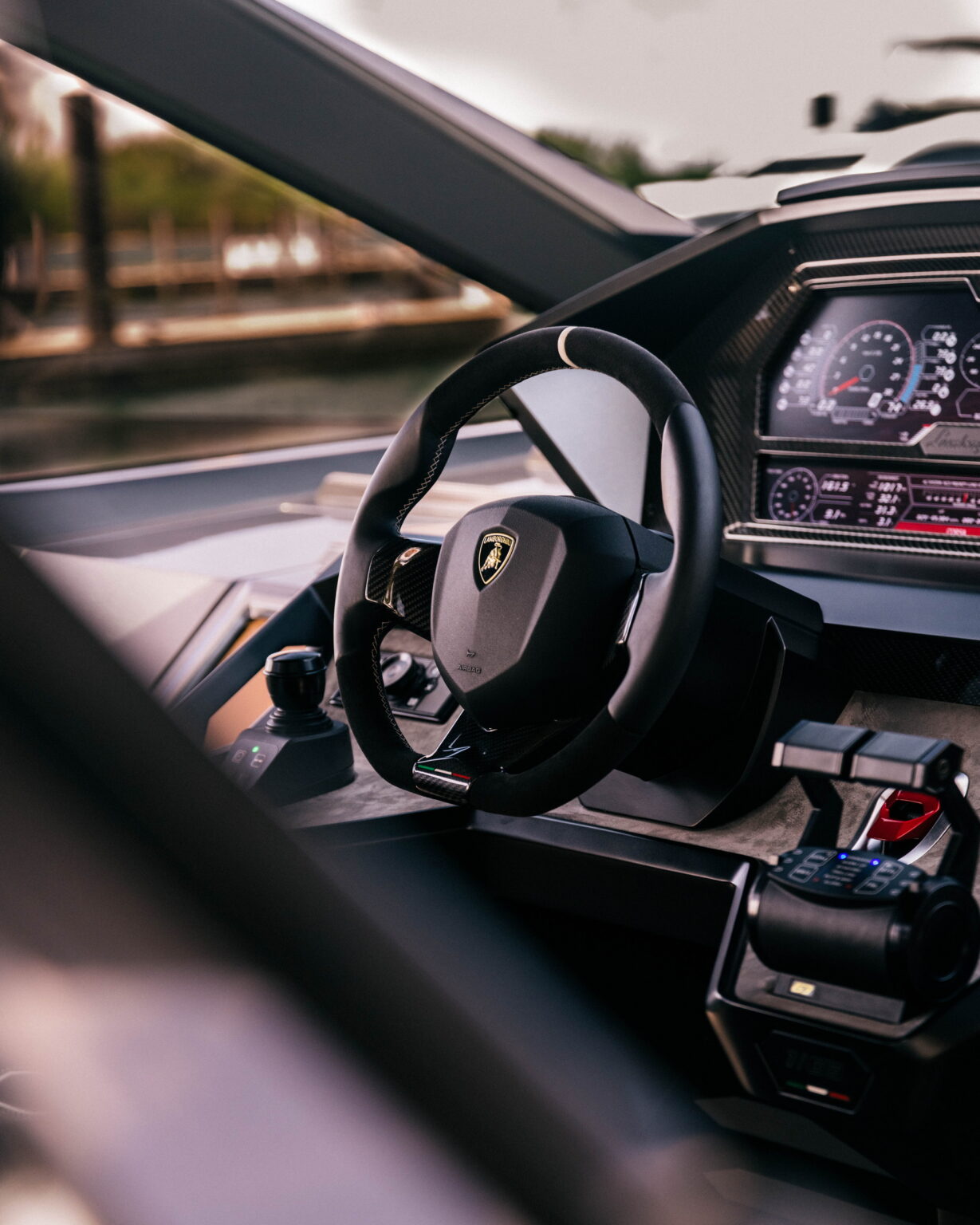 The Very First 24-Cylinder, 4,000-HP Tecomar Lamborghini 63 Superyacht ...