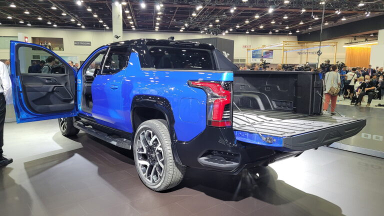 Live Photos Of The 2024 Chevrolet Silverado RST EV Straight From Motor ...