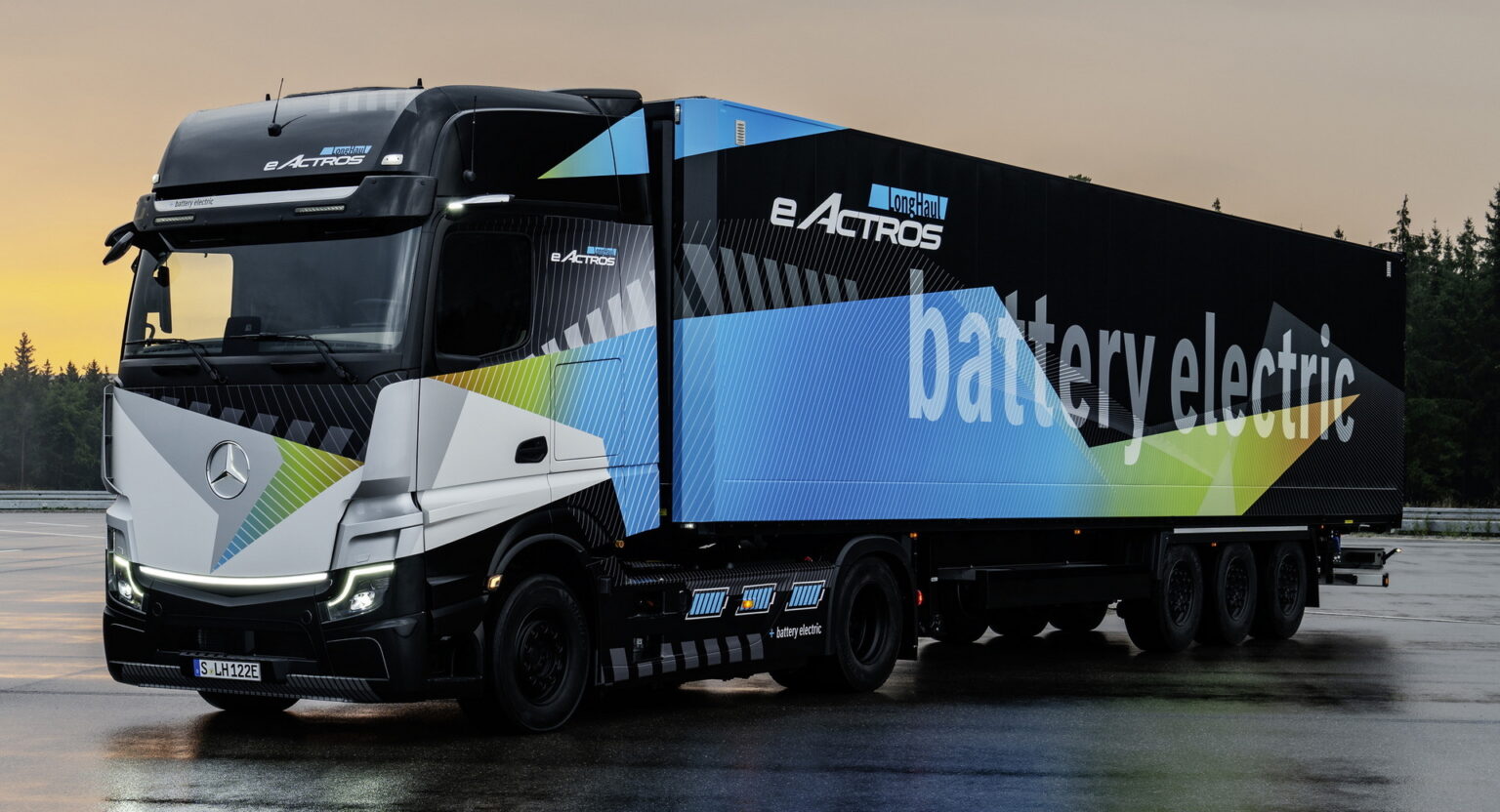 Mercedes Shows Off eActros LongHaul That Could Go Up To 497 Miles On A ...