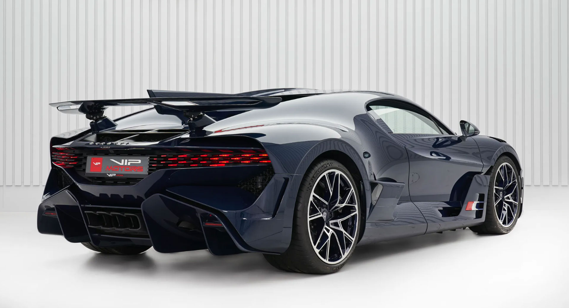 This Stunning Bugatti Divo Has Never Been Driven, Comes With A $10 ...