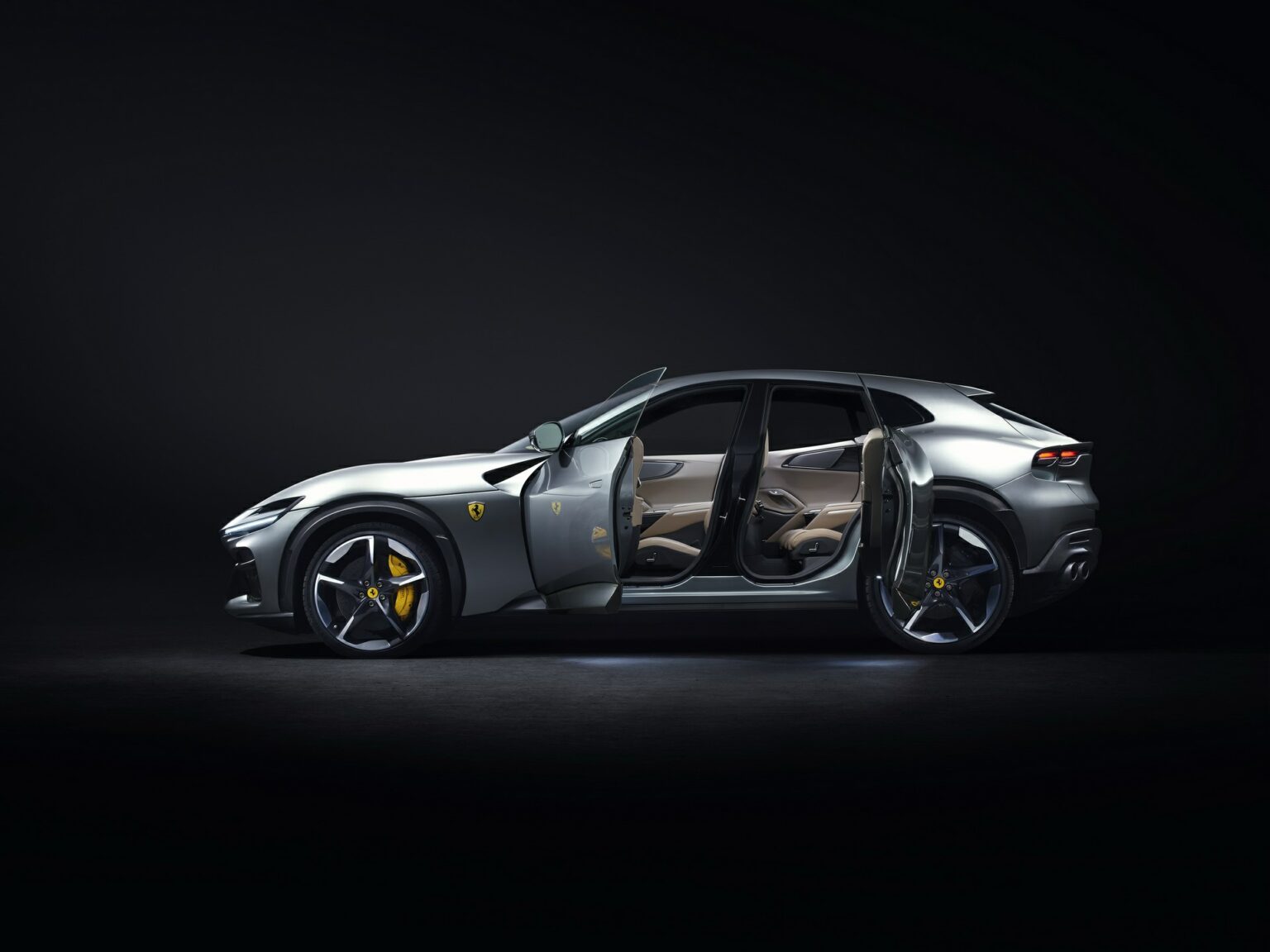Ferrari’s First Family Car Is The 715-HP V12 Purosangue Crossover ...