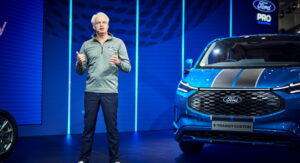 2024 Ford Transit Custom Revealed With Diesel, PHEV, And EV Powertrain ...