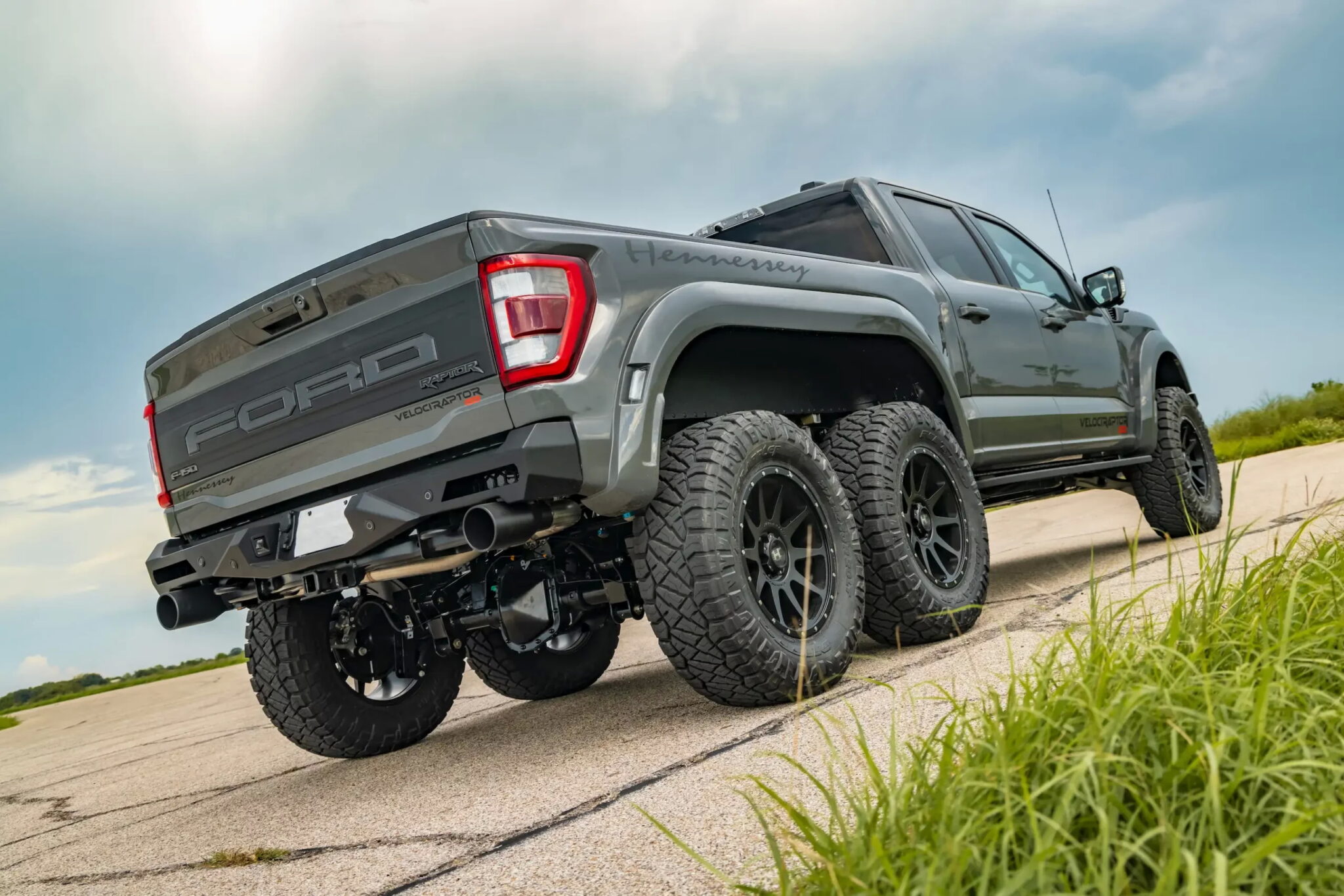 New-Gen Hennessey VelociRaptor 6×6 Is The Raddest F-150 Money Can Buy ...