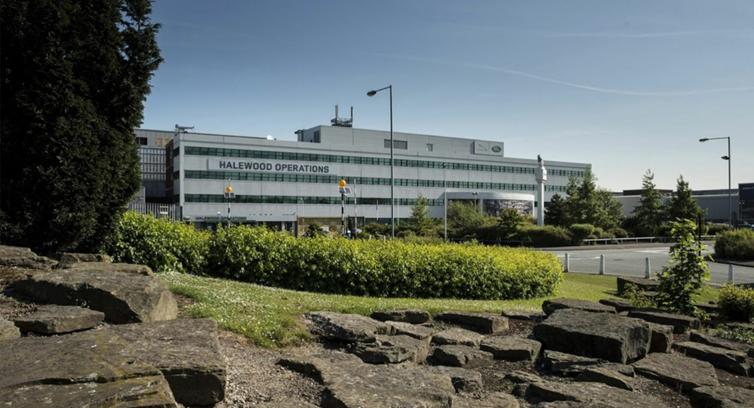 Jaguar Land Rover Begins Converting Halewood Factory To Build EVs ...
