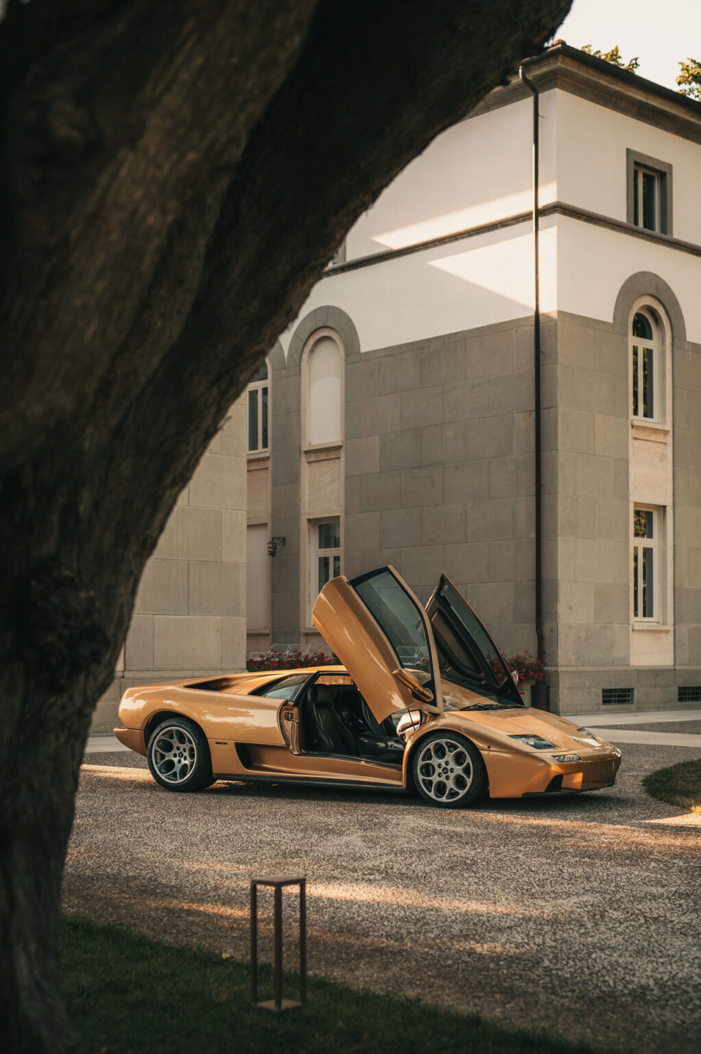 Lamborghini Remembers The Diablo, The V12 Bull That Chrysler Built ...