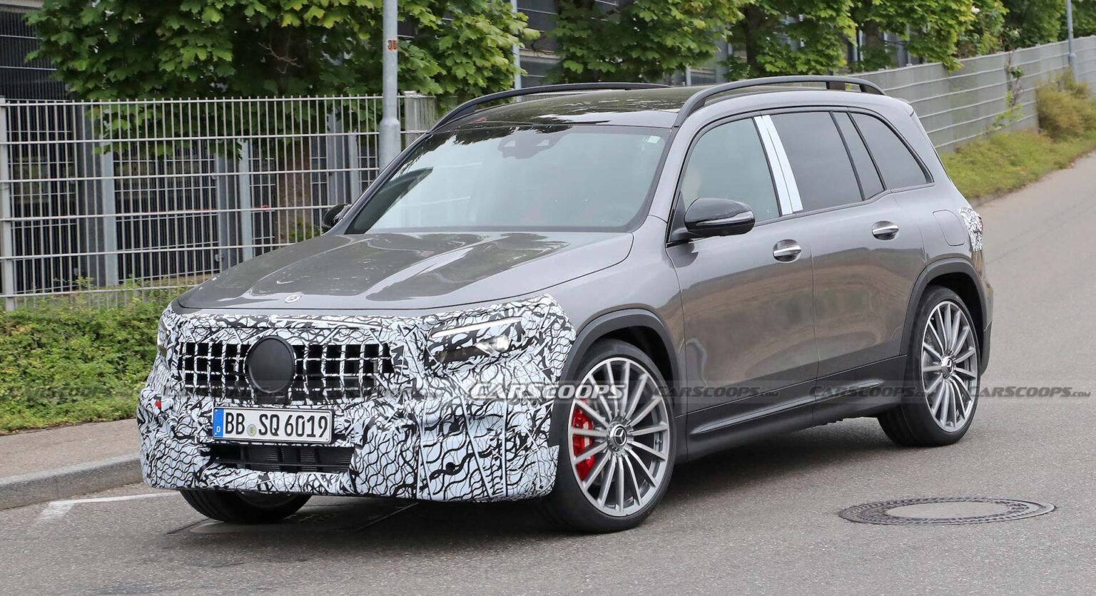 2023 Mercedes-AMG GLB 35 Facelift Is A Small SUV In A Big Hurry | Carscoops