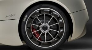 New Pagani Utopia Is 852-HP Of Manual-Shift Hypercar Heaven | Carscoops