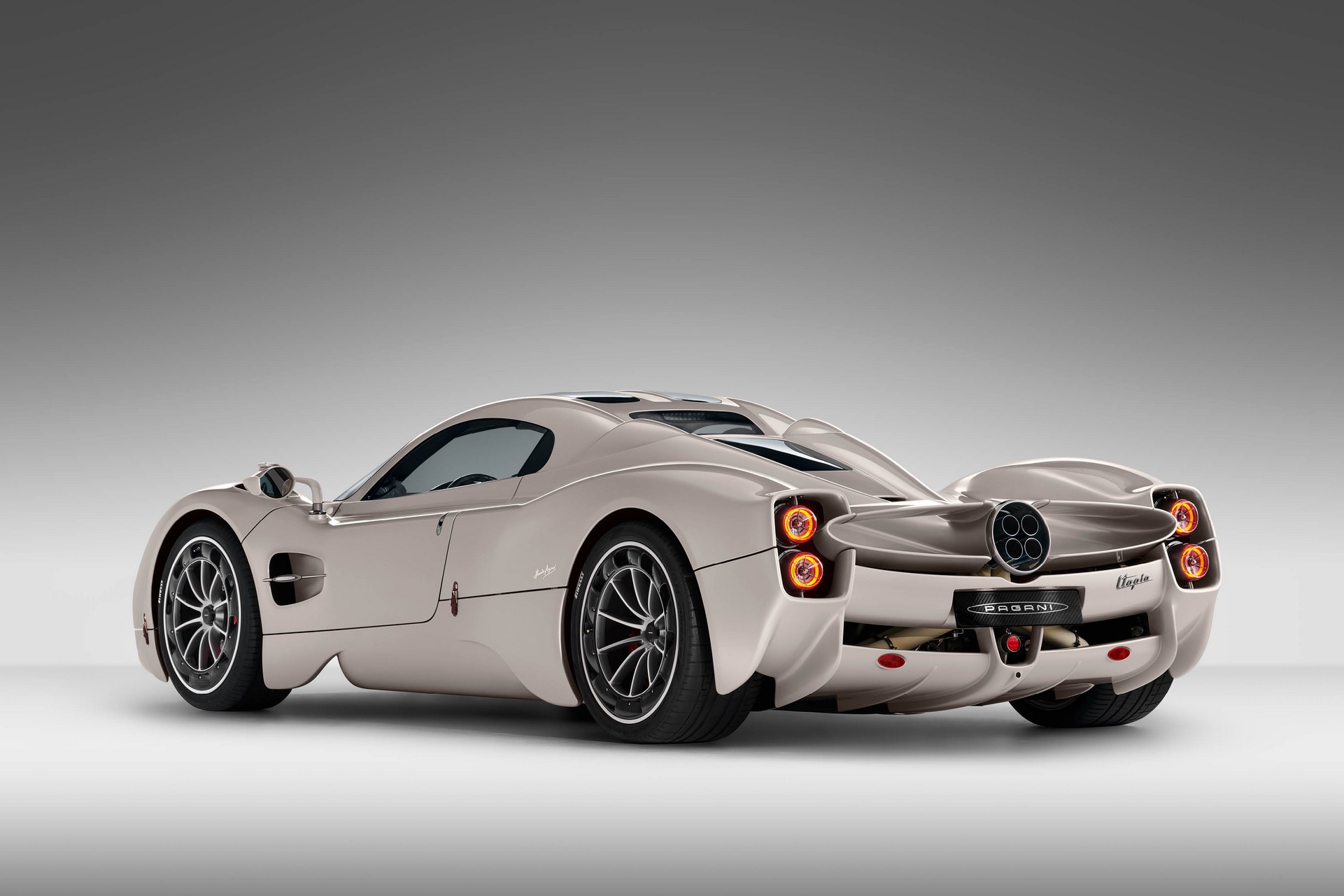 New Pagani Utopia Is 852-HP Of Manual-Shift Hypercar Heaven | Carscoops