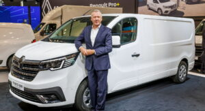 Renault Unveils Trafic Van E-Tech Electric LCV With A 149-Mile Range ...