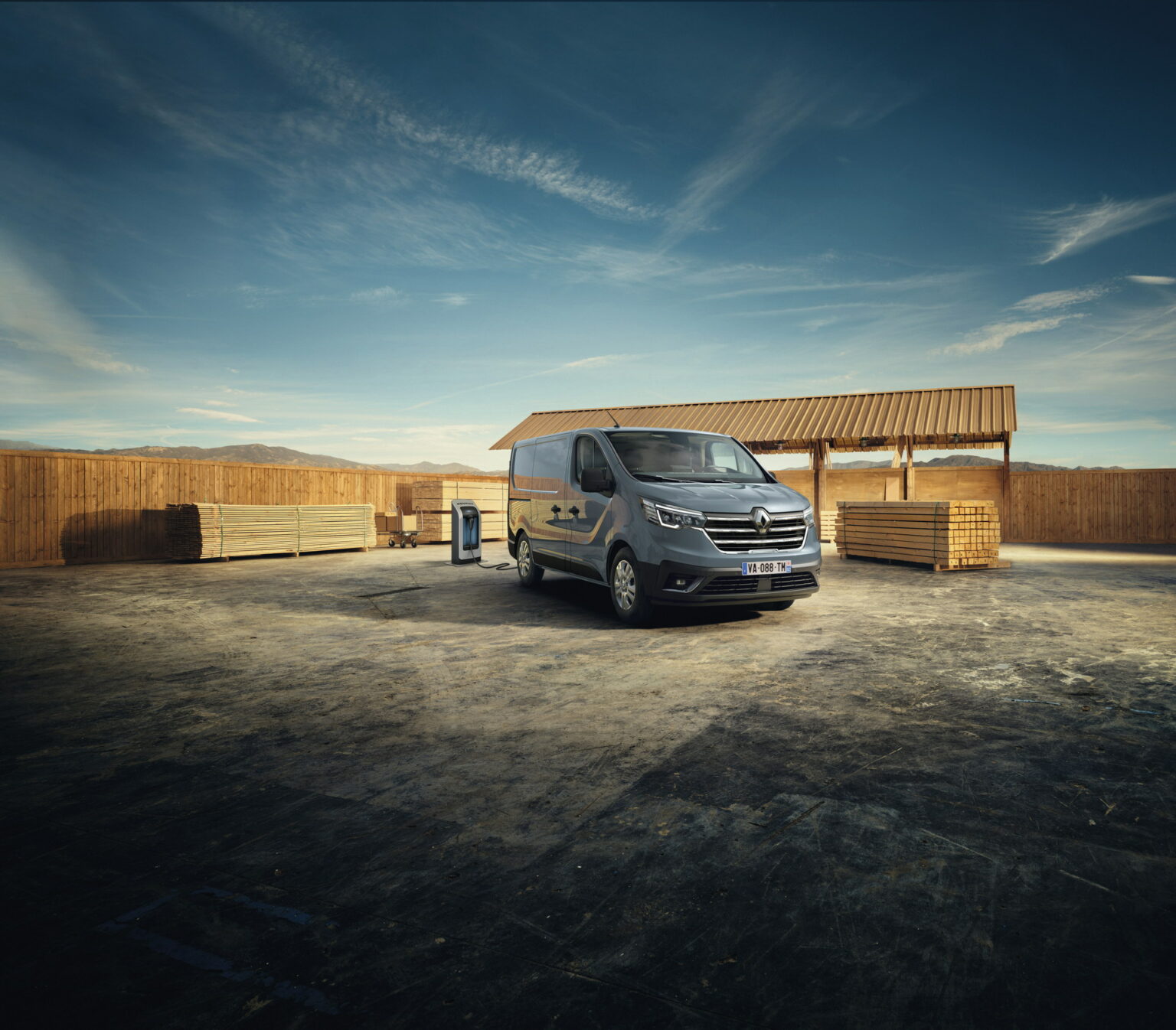 Renault Unveils Trafic Van E-Tech Electric LCV With A 149-Mile Range ...