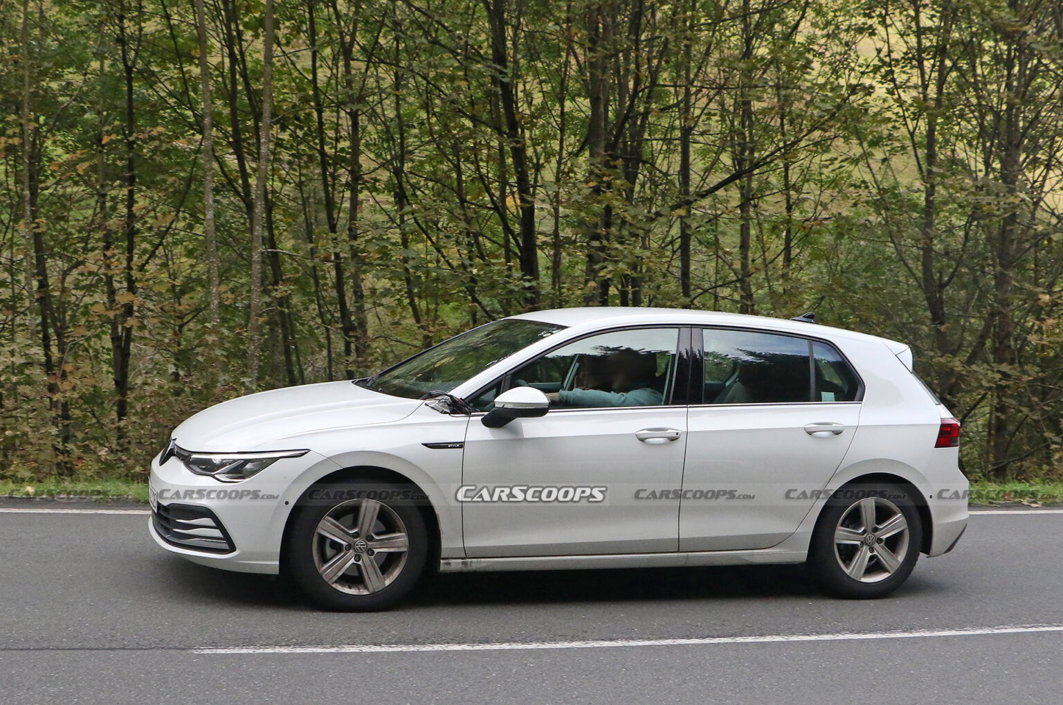 2024 VW Golf Facelift Reveals Larger Infotainment Screen In First Spy ...