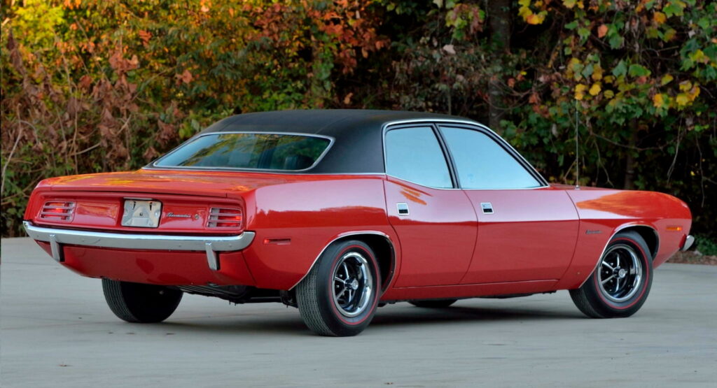 This 1970 Plymouth Barracuda Went To The SEMA Convention Cosplaying As ...