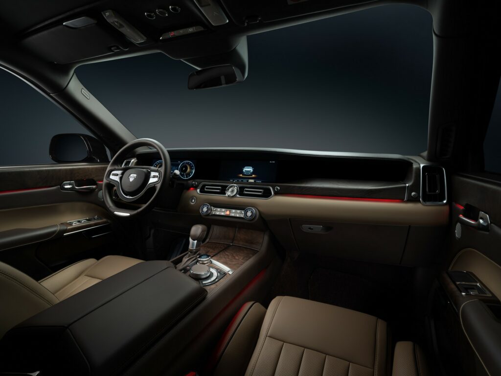 Aurus Komendant Debuts As A Russian Ultra-Luxury SUV With Four-Seats ...