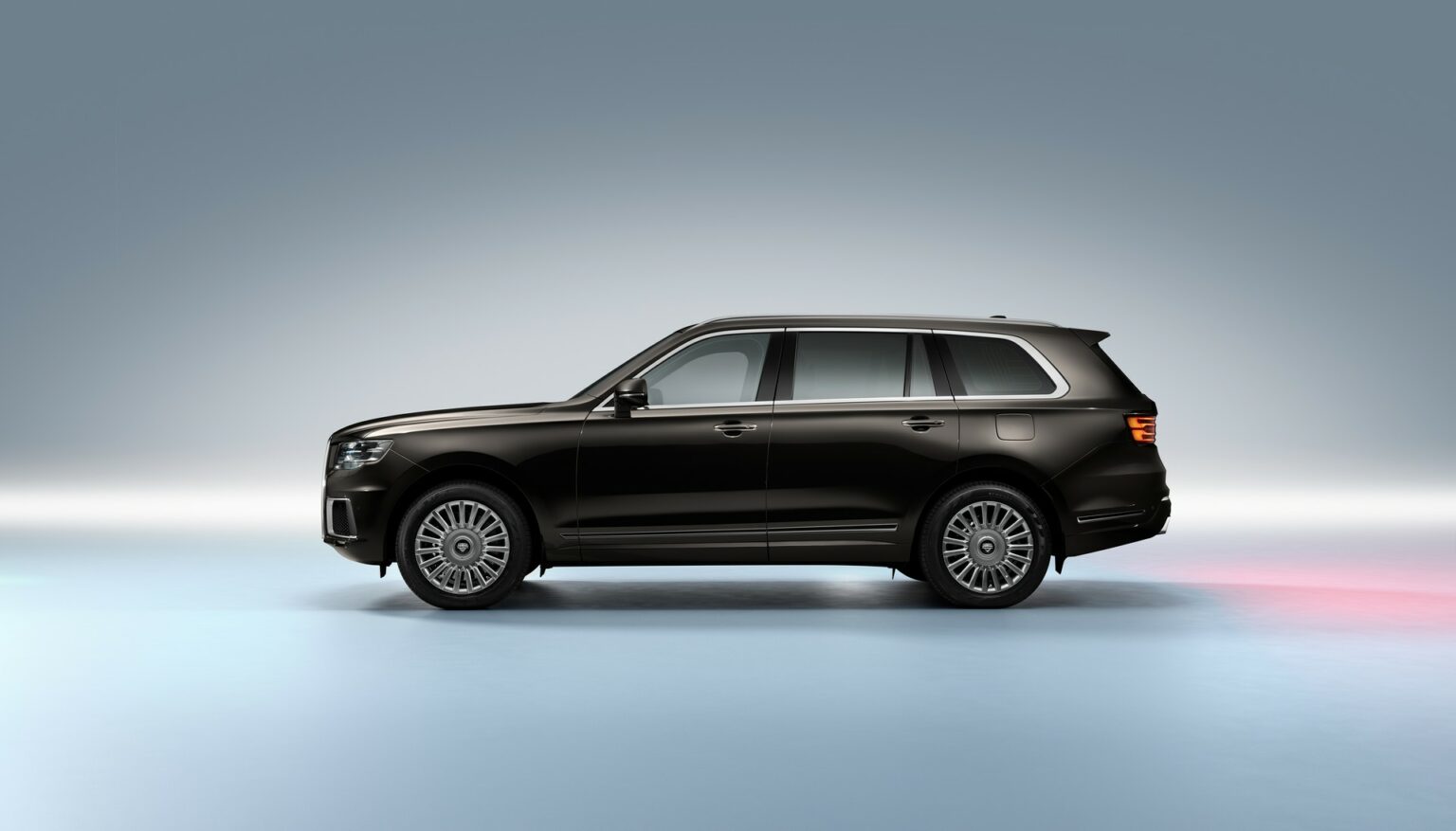 Aurus Komendant Debuts As A Russian Ultra-Luxury SUV With Four-Seats And 590 HP | Carscoops
