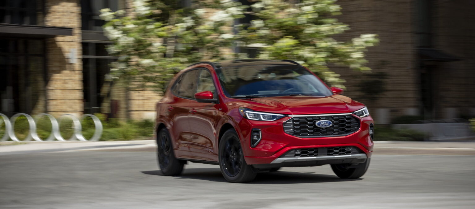 Facelifted 2023 Ford Escape Arrives With More Appealing Styling, Sporty ...