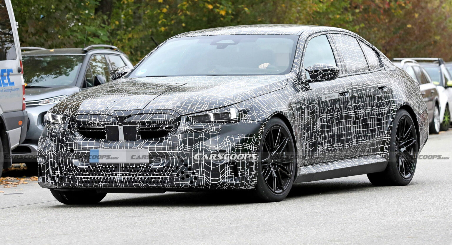 Hybrid 2024 BMW M5 Shows Production Body And Lighting, Looks ...