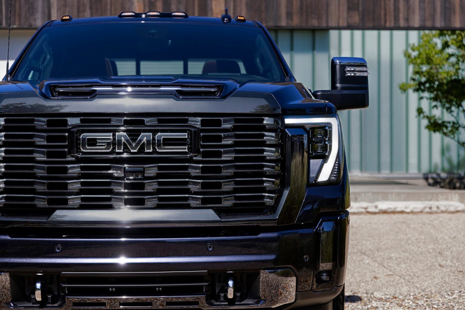 2024 GMC Sierra HD Debuts As Part Workhorse And Part Luxury Vehicle ...