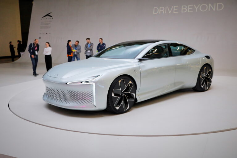 $118,000 Hopium Machina Hydrogen EV Can Complete A Refill In 3 Minutes ...