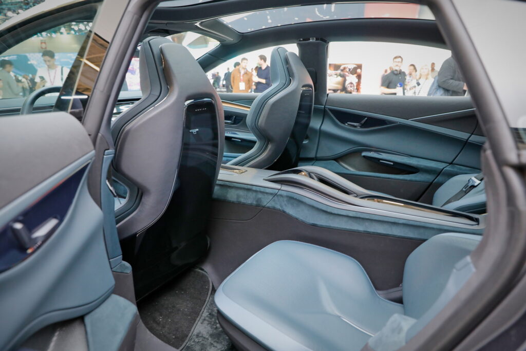 $118,000 Hopium Machina Hydrogen EV Can Complete A Refill In 3 Minutes ...