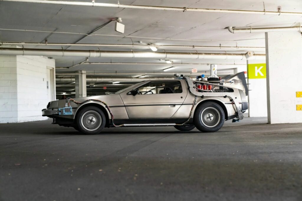 Live Out Your Back-To-The-Future Fantasies With DeLorean DMC-12 Movie ...