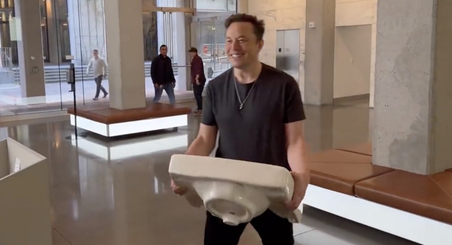 Twitter Employees Get That Sinking Feeling As “Chief Twit” Elon Musk ...