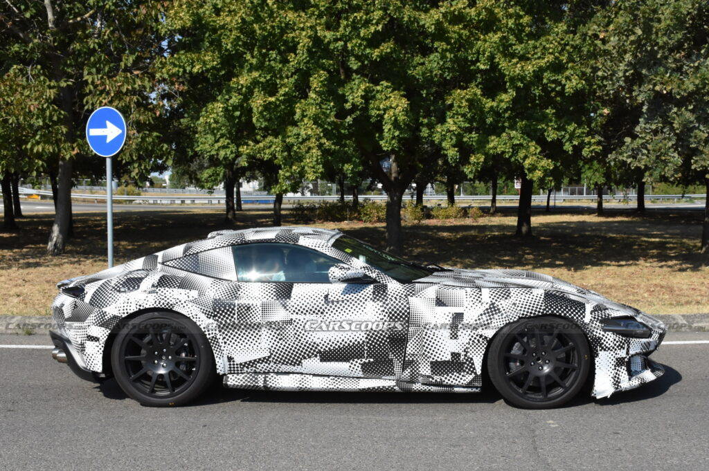 Hiding Under This Wonky V12 Ferrari Roma Mule Is The 812’s Successor ...