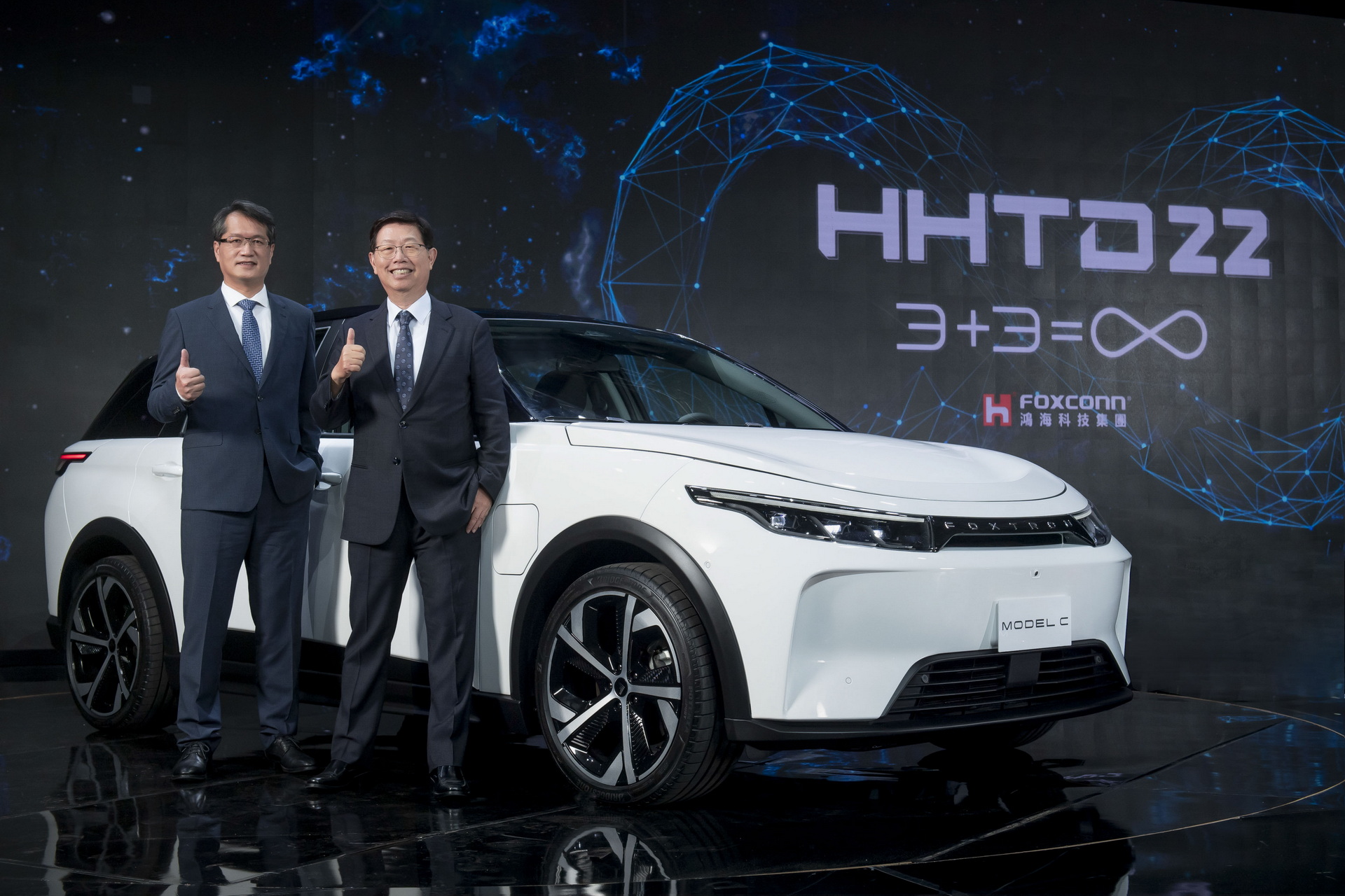 Foxconn Debuts Electric Model B Compact SUV And Model V Pickup ...