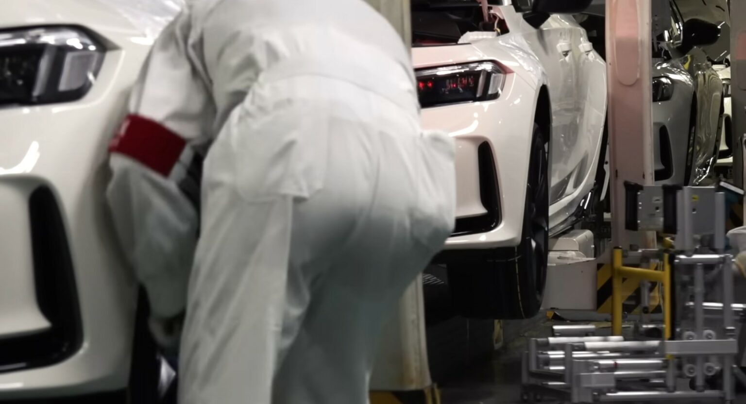 Here’s How Honda Builds The New 2023 Civic Type R In Japan | Carscoops