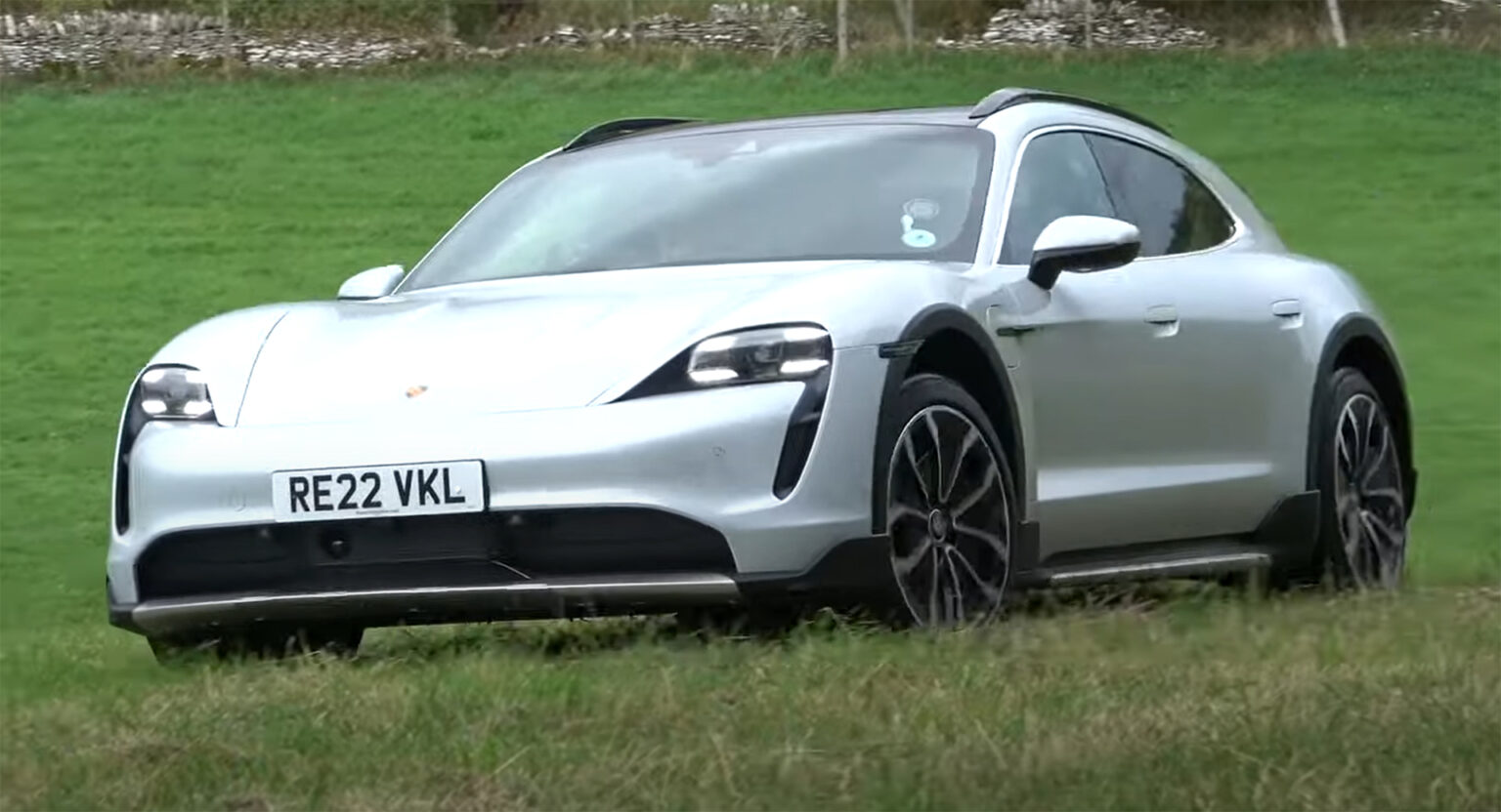 Porsche’s Updated Taycan Cross Turismo Is Better Than Ever | Carscoops