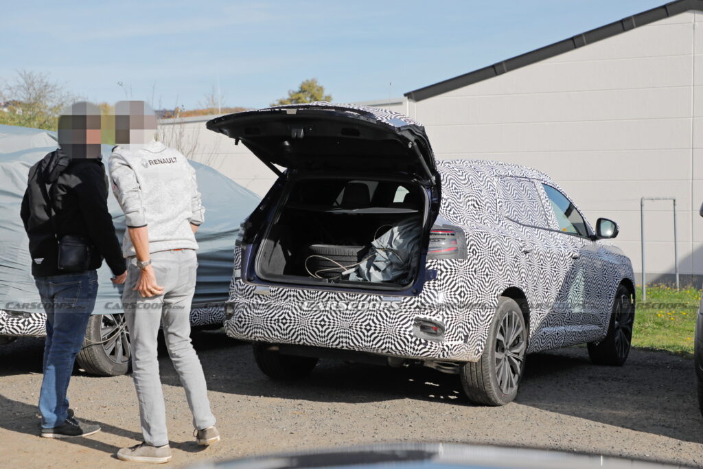 Stretched Renault Austral Spotted Again, Set To Replace The Espace ...