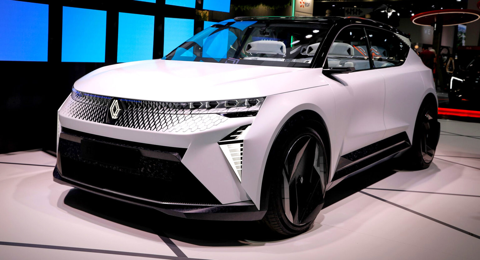 Renault Scenic Returns As A Bold Conceptual EV With A Hydrogen Range ...