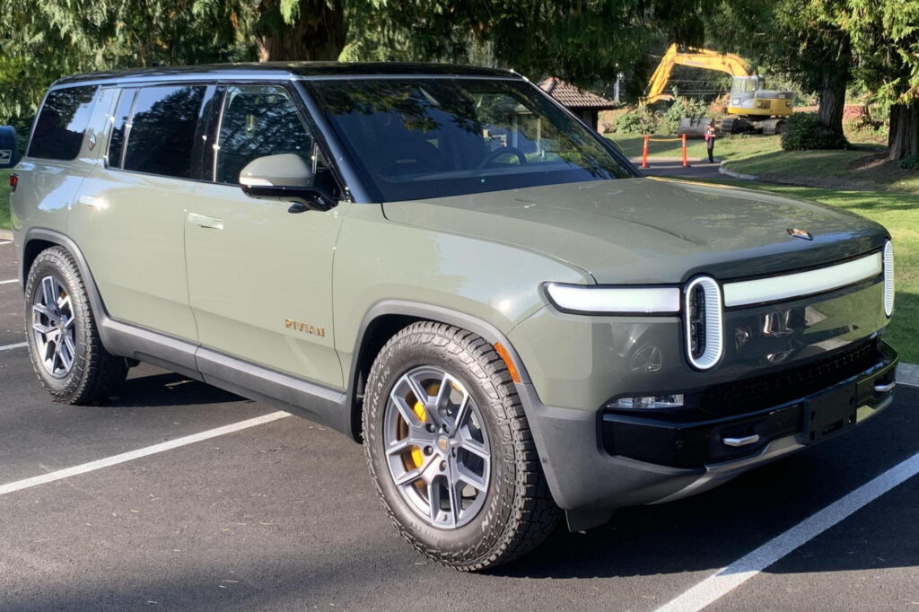 Skip The Line And Buy This 260-Mile Rivian R1S Available Right Now ...