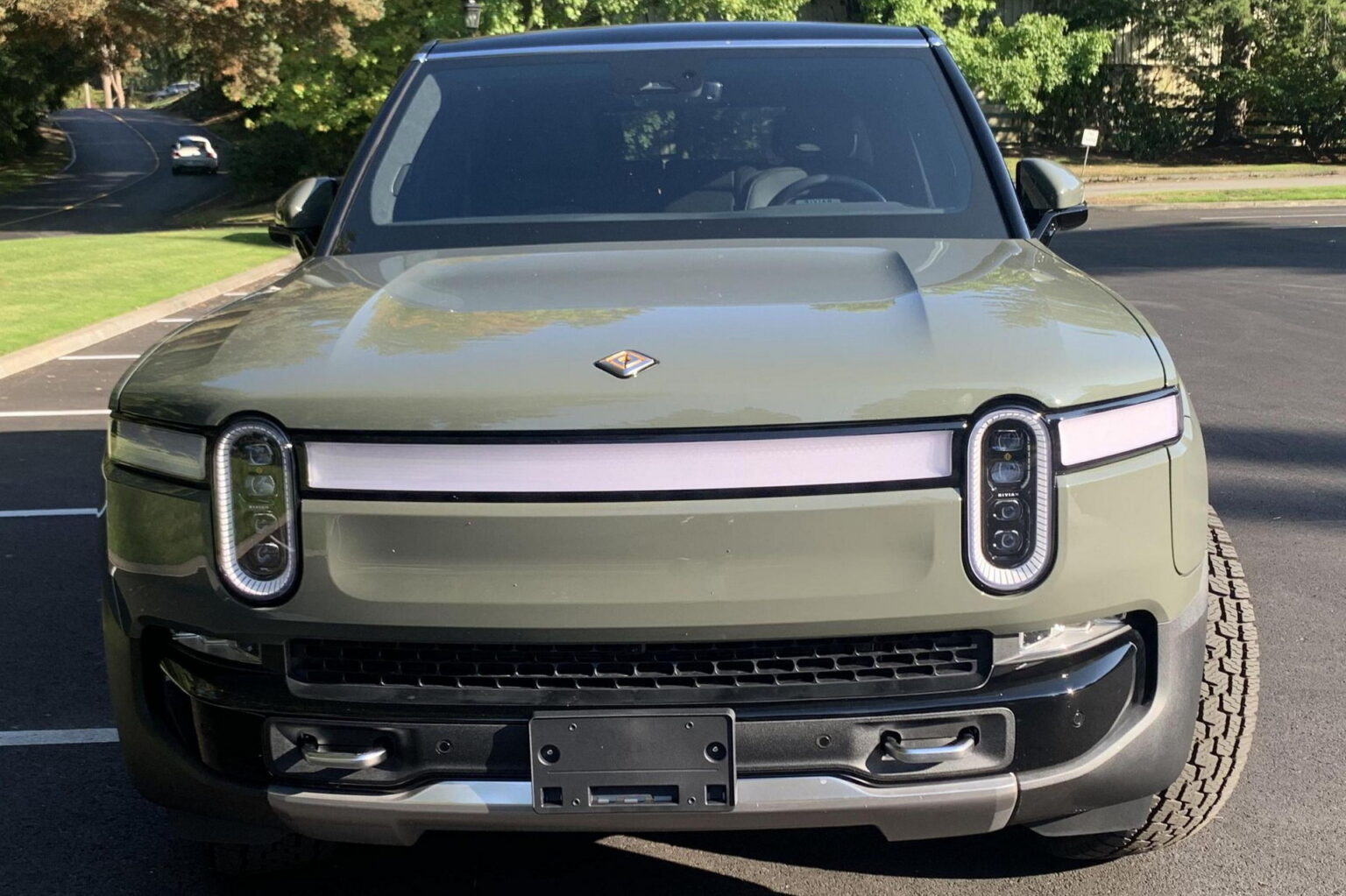 Skip The Line And Buy This 260-Mile Rivian R1S Available Right Now ...